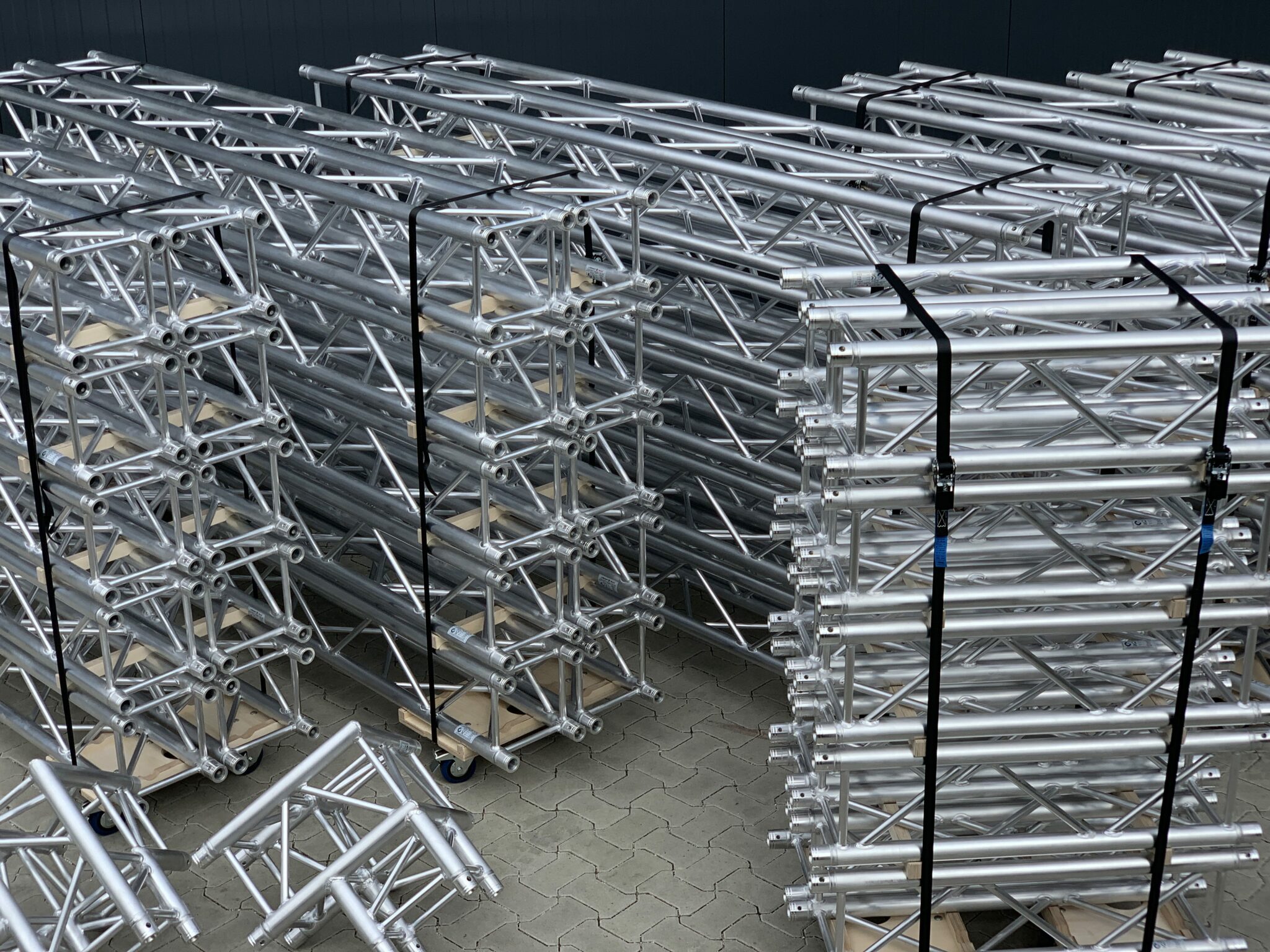 F34 Traversen - REVENTAL - Veranstaltungstechnik